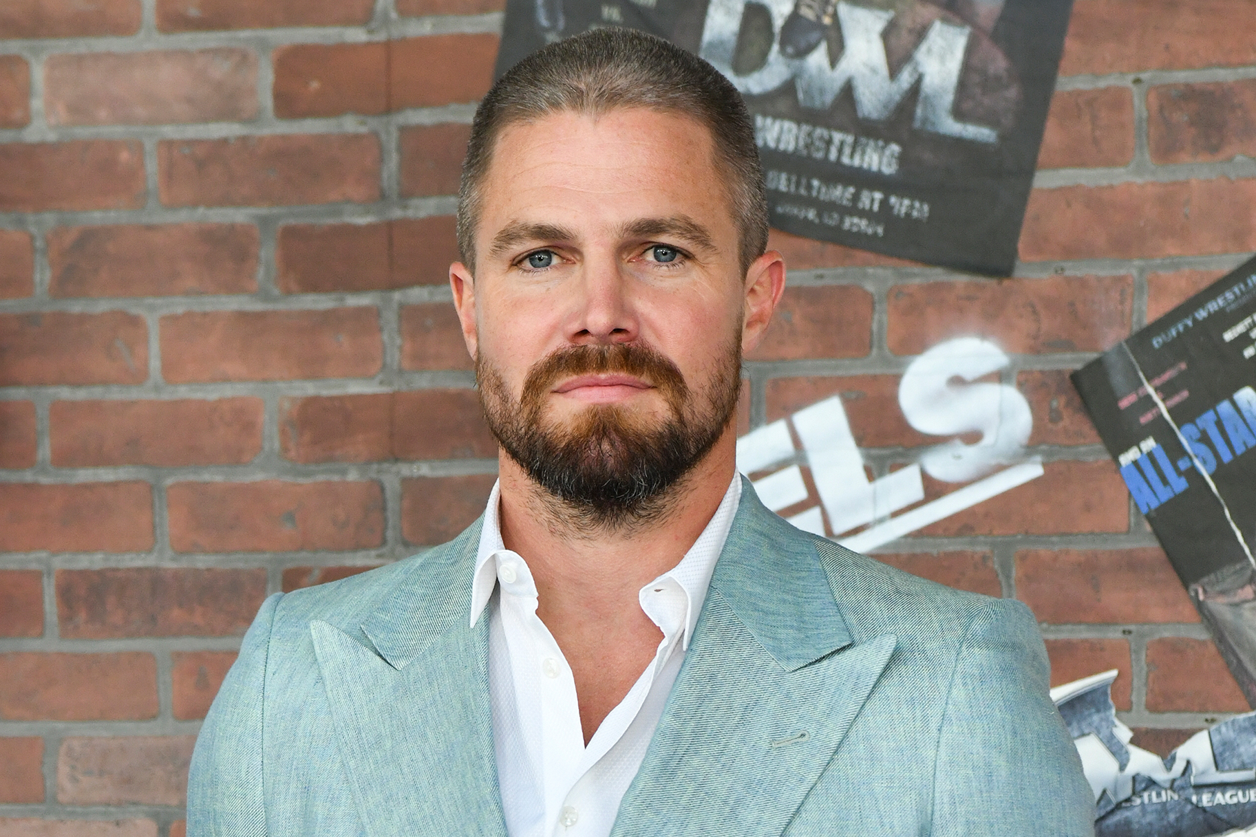 Suits L A Star Stephen Amell Details The Spinoff Nbc Insider
